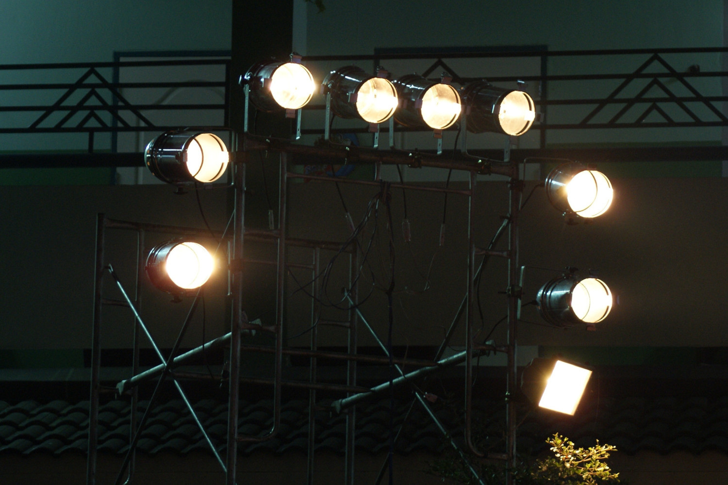 What Exactly Are LED PAR Can Lights?