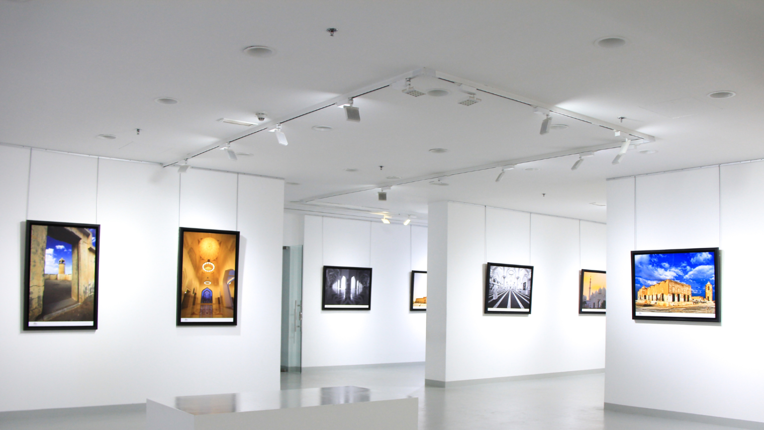 LED PAR Lights for Museums and Art Galleries